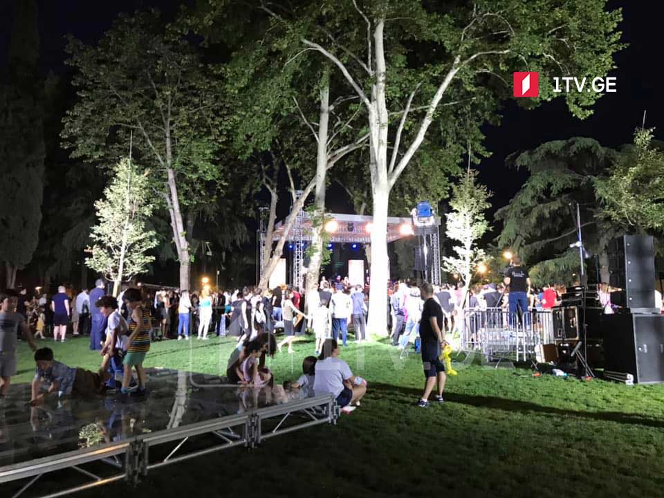 PM regards opening of Dedaena and March 9 Gardens as great gift - 1TV