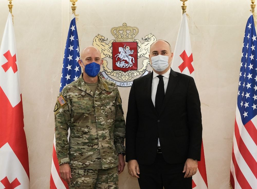 Defense Minister meets Commander of Special Operations Command Europe - 1TV
