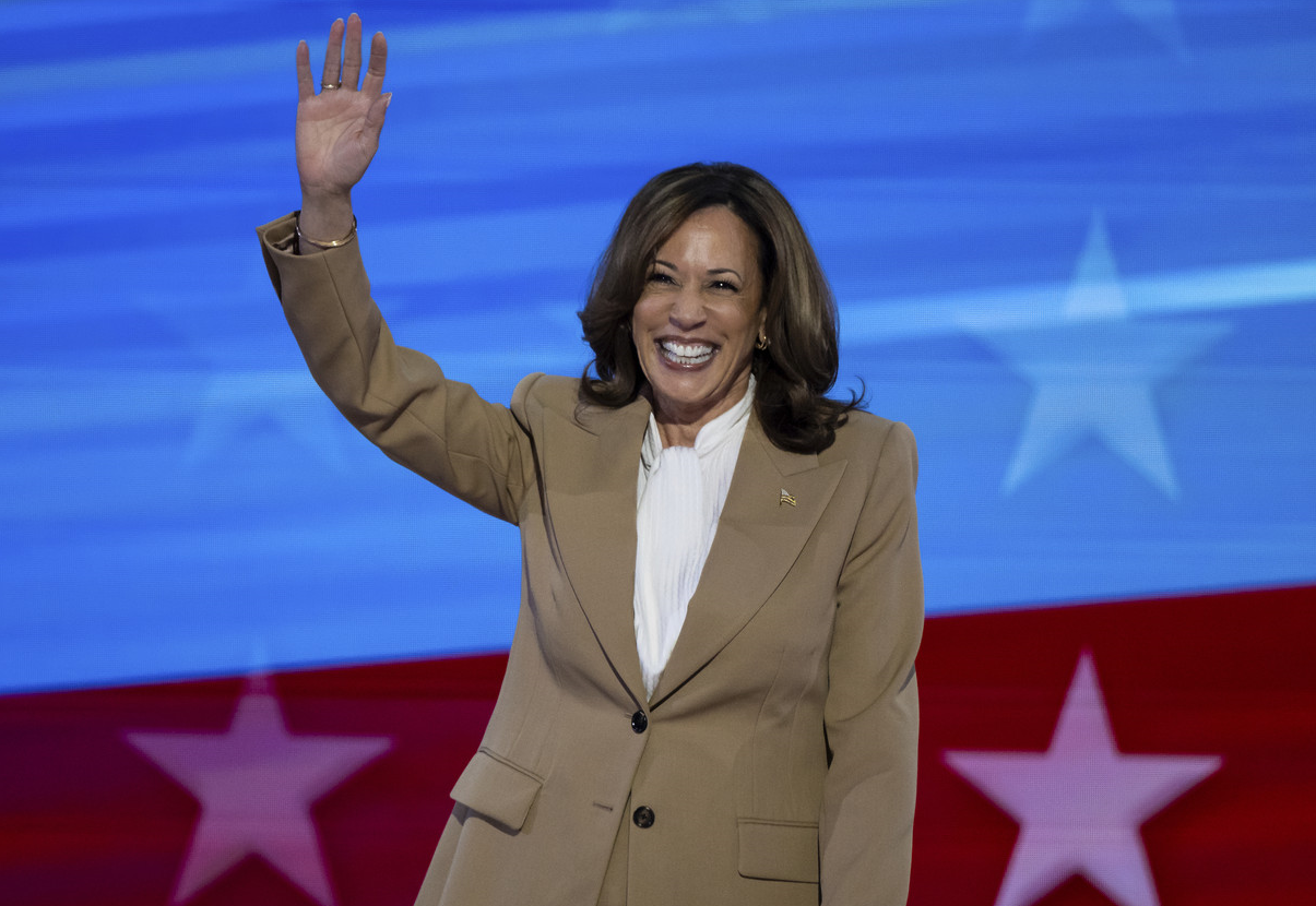 კამალა ჰარისი - ნოემბერში ჩვენ გავერთიანდებით და ერთხმად გამოვაცხადებთ ...