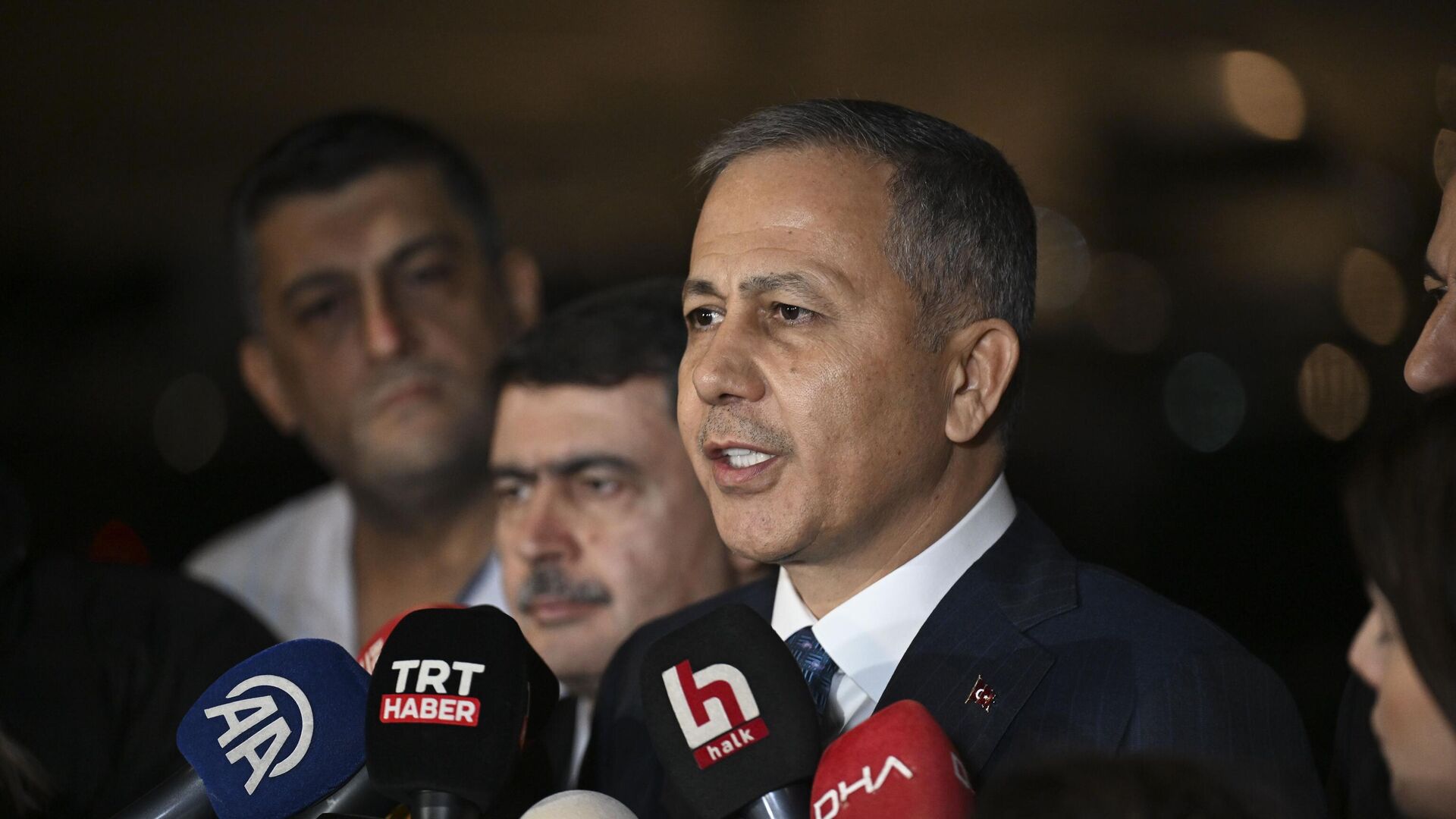 თურქეთის შს მინისტრის ცნობით, გასულ ღამეს, ქვეყნის მასშტაბით, აქციებზე ...